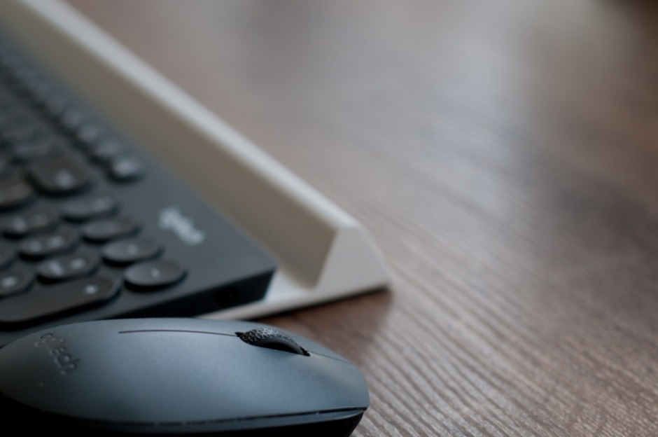 Windowsでの使用はおすすめしない…。マジックマウスの接続方法は簡単！ モノスクラム